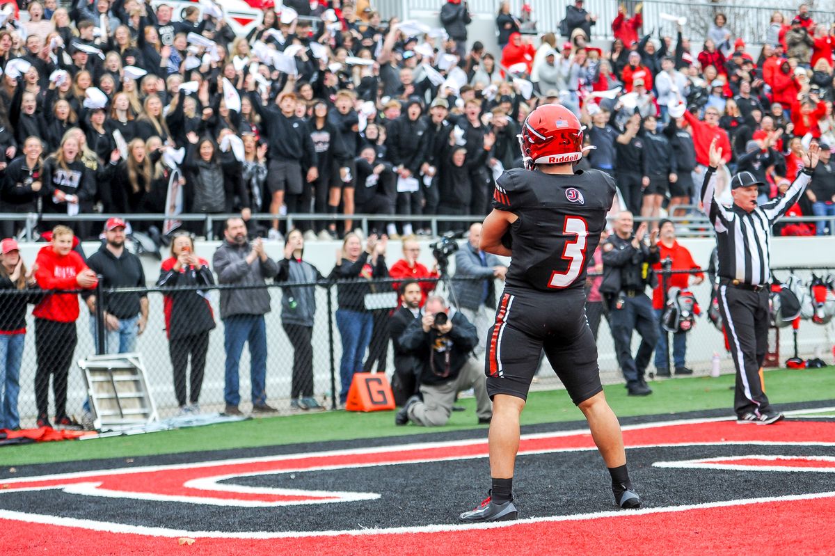 Pandemonium at "The Pit": Jackson football shocks Christian Brothers