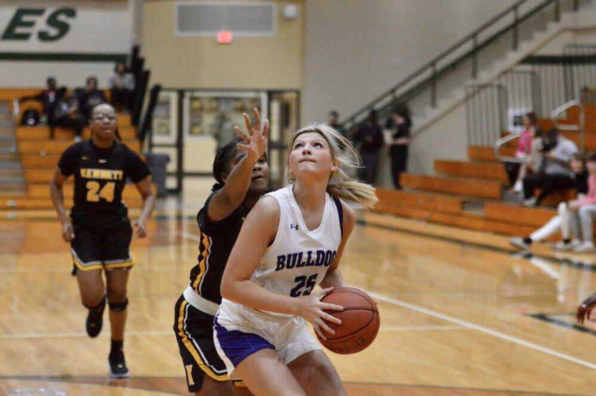 Notre Dame defeats Ursuline 49-47 to open Visitation Tournament