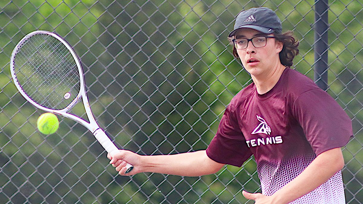 Mules tennis earns spot in district finals, Tenchavez one-hi...