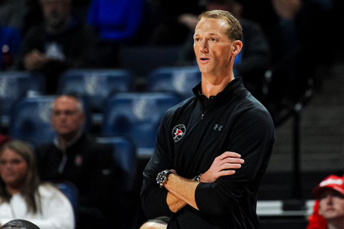 SEMO men's basketball opening loss at Saint Louis showcases early stre...