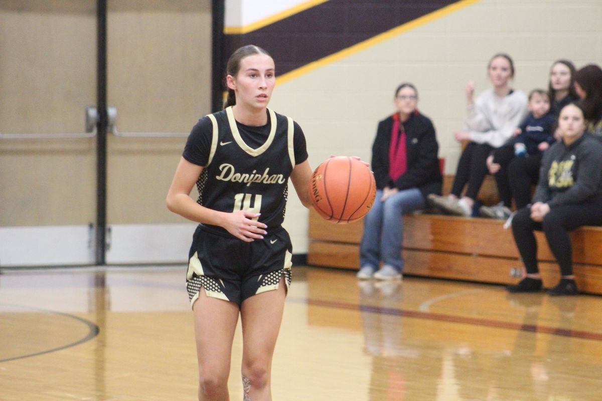 Stingy defense, hot shooting lift Doniphan Donettes past Lad...