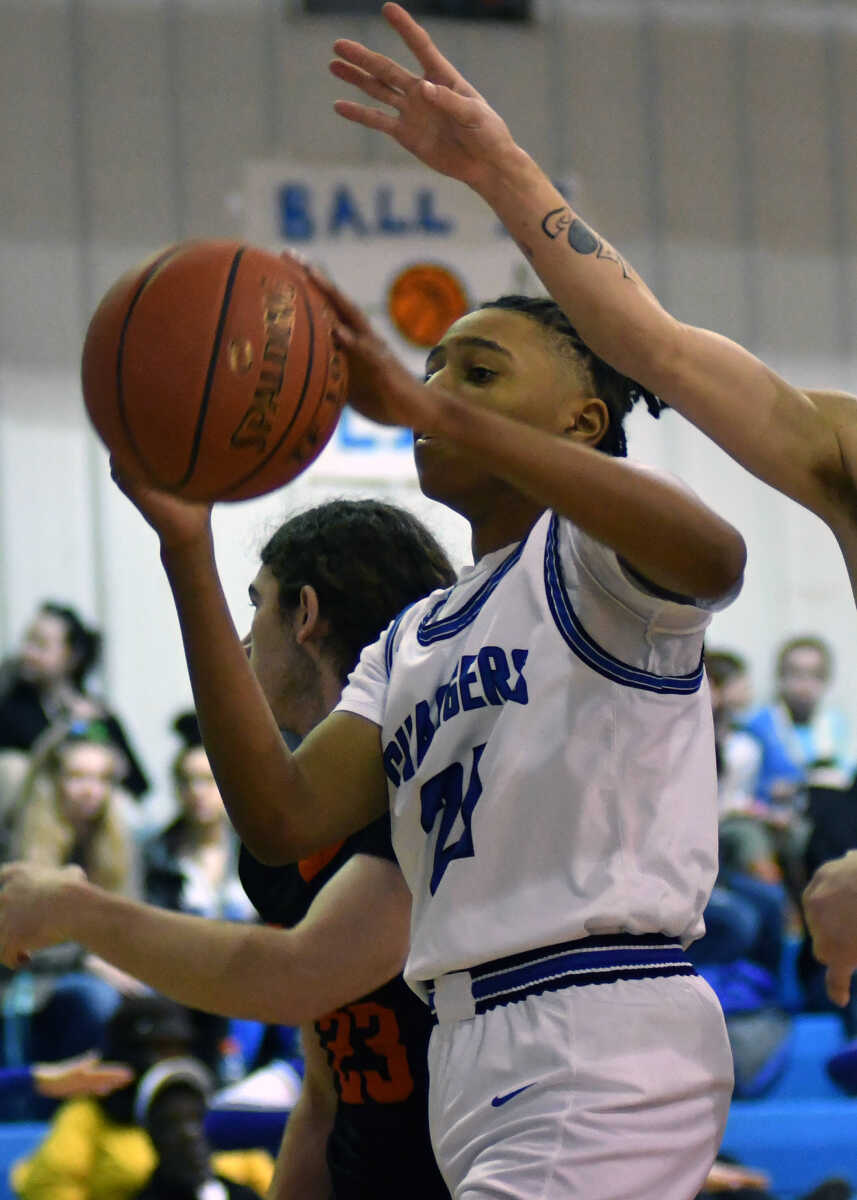 Boys Basketball: Scott Count Central at Delta C-7