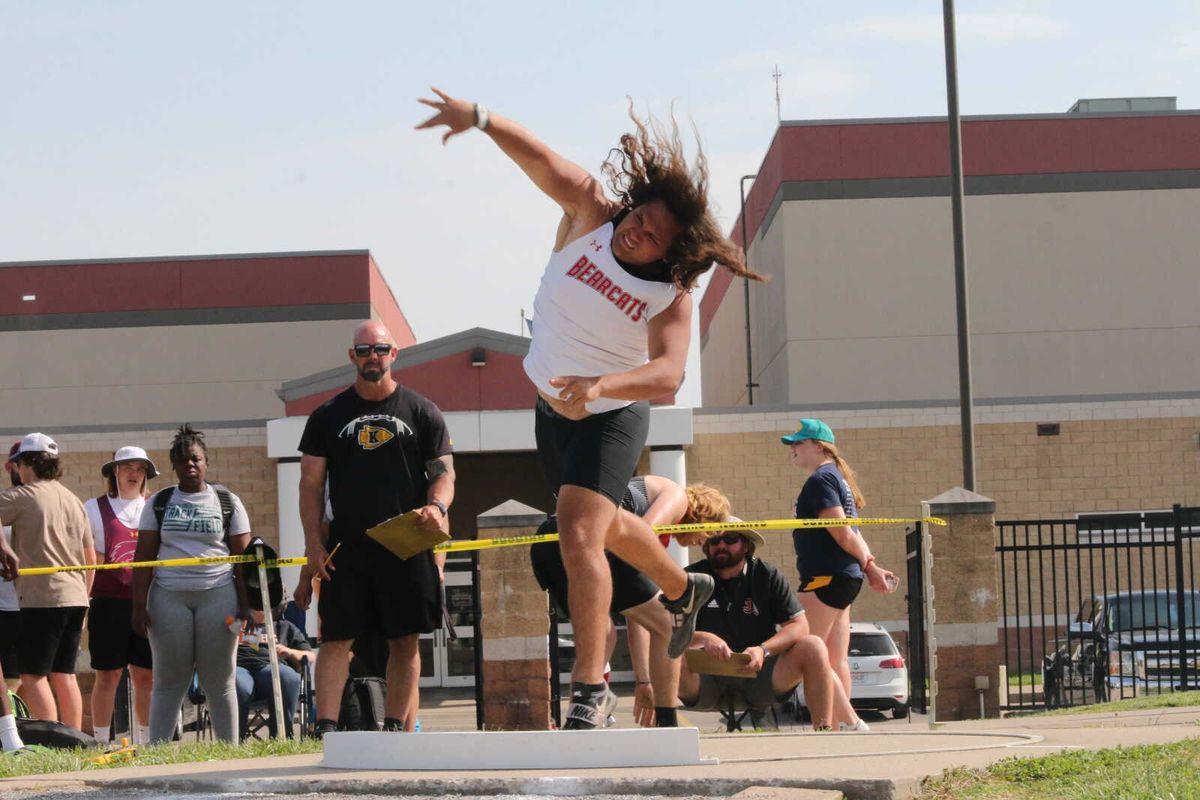 Dexter track teams claim gold at SEMO Conference-South Divis...