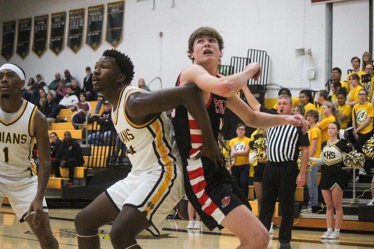 East Prairie survives Kennett with 61-57 road win
