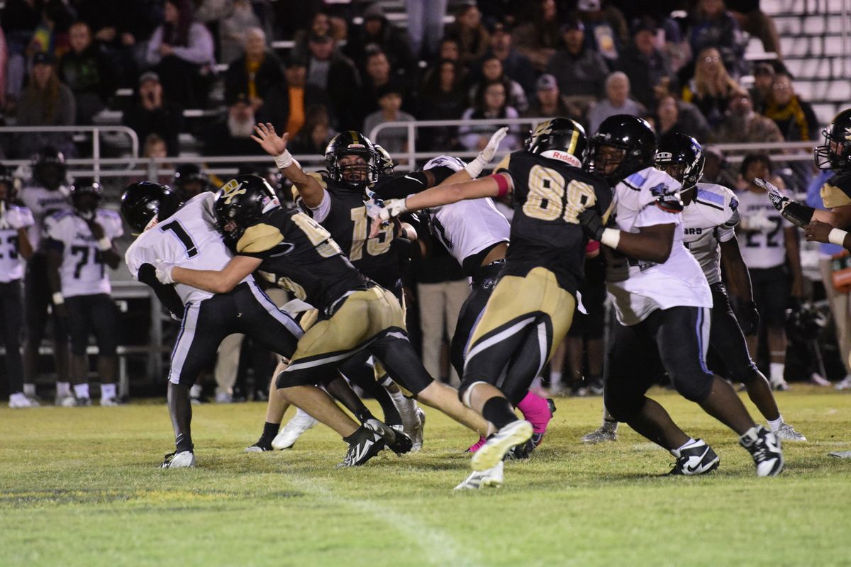 Doniphan falls to Gateway 33-6 in regular-season finale
