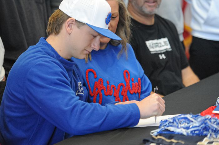 Jackson's Carter signs baseball NLI with Missouri State-West Plains