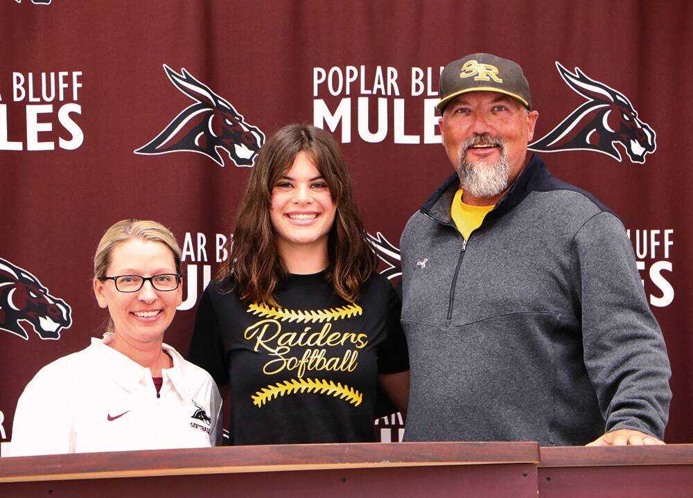 Casey signs letter to play softball for Three Rivers