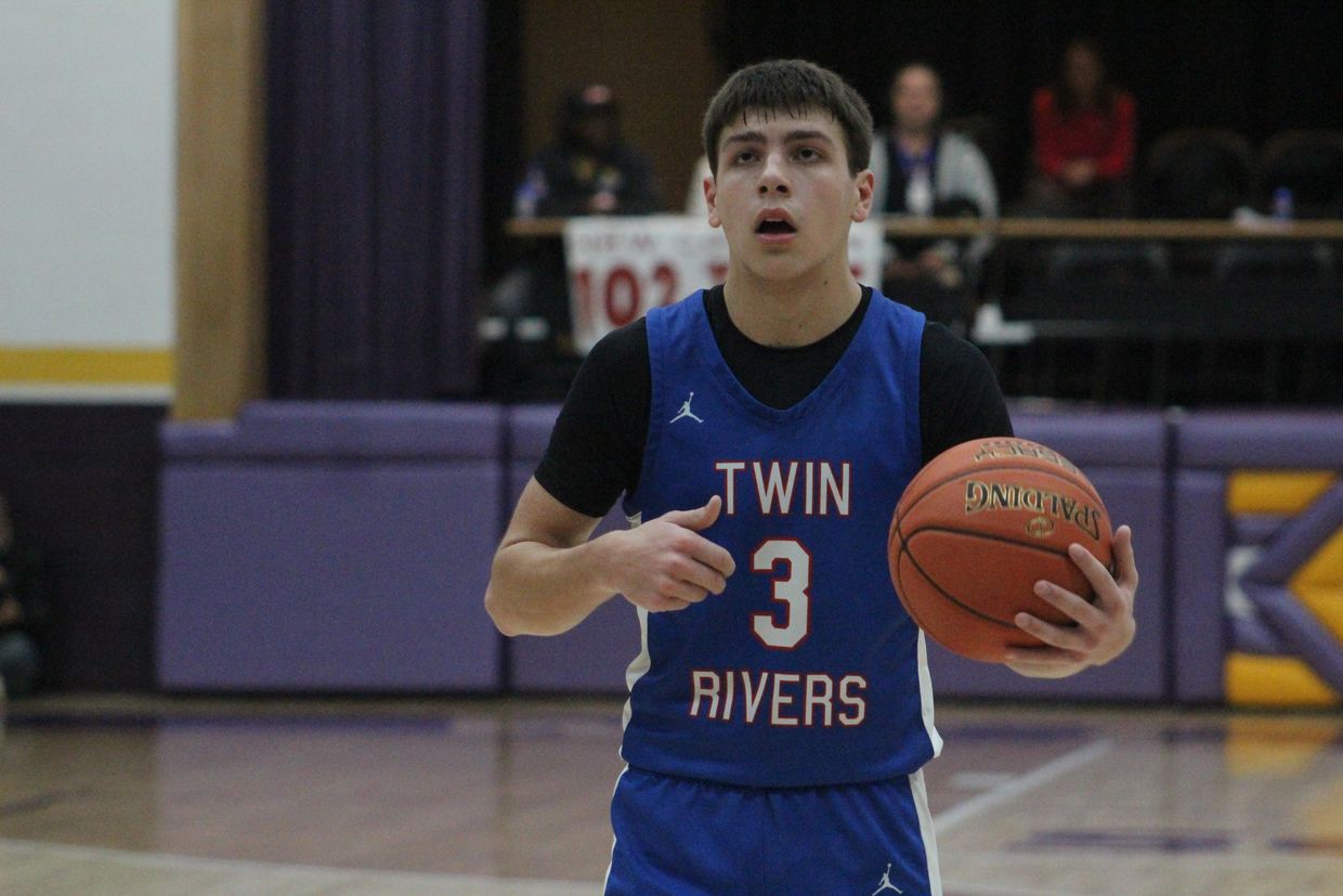 Parker, Hequembourg lift Twin Rivers past Senath -Hornersville