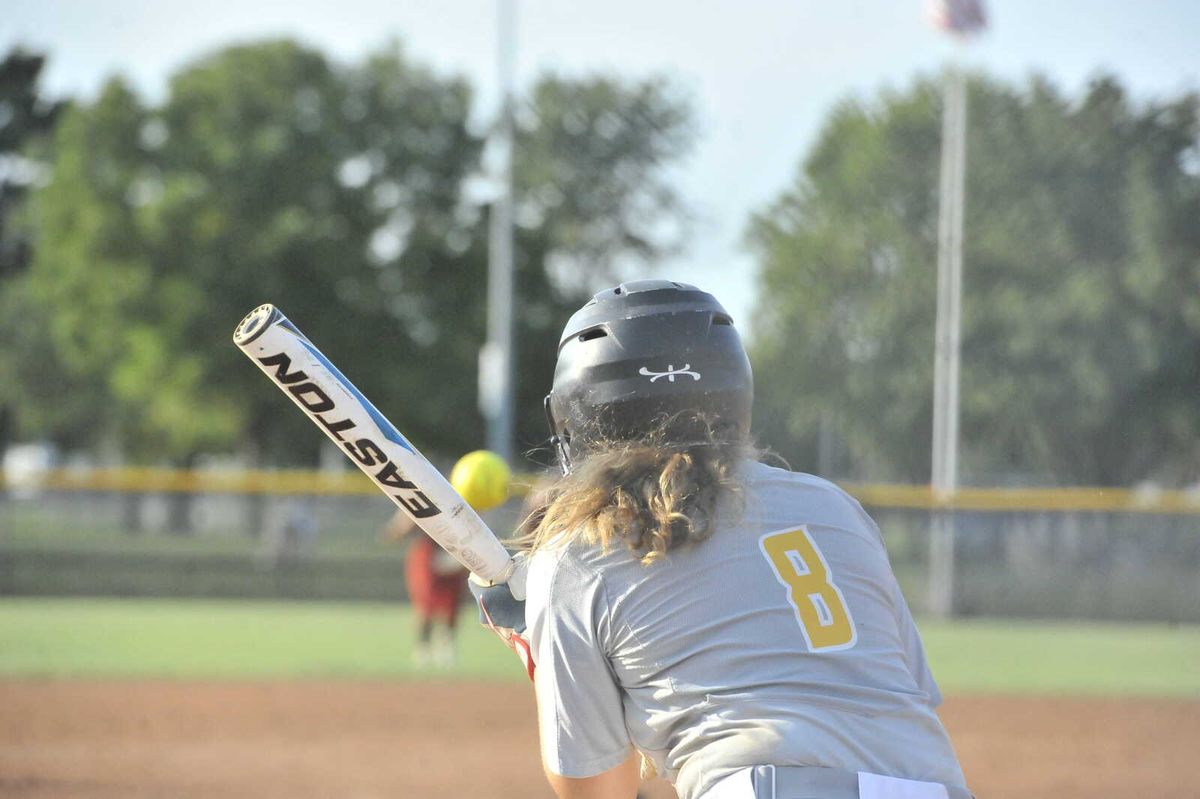 Naylor turns the tables on Sikeston in high-scoring affair