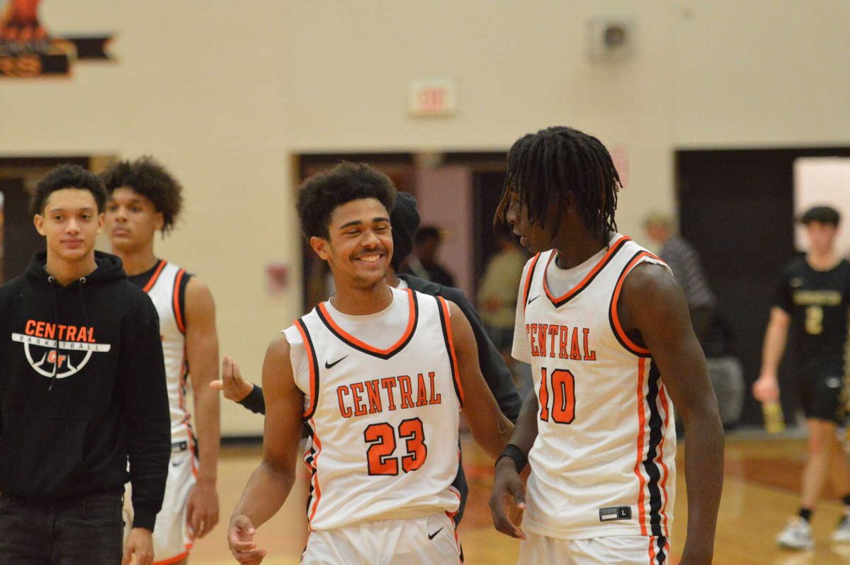 Cape Central vs Farmington Basketball