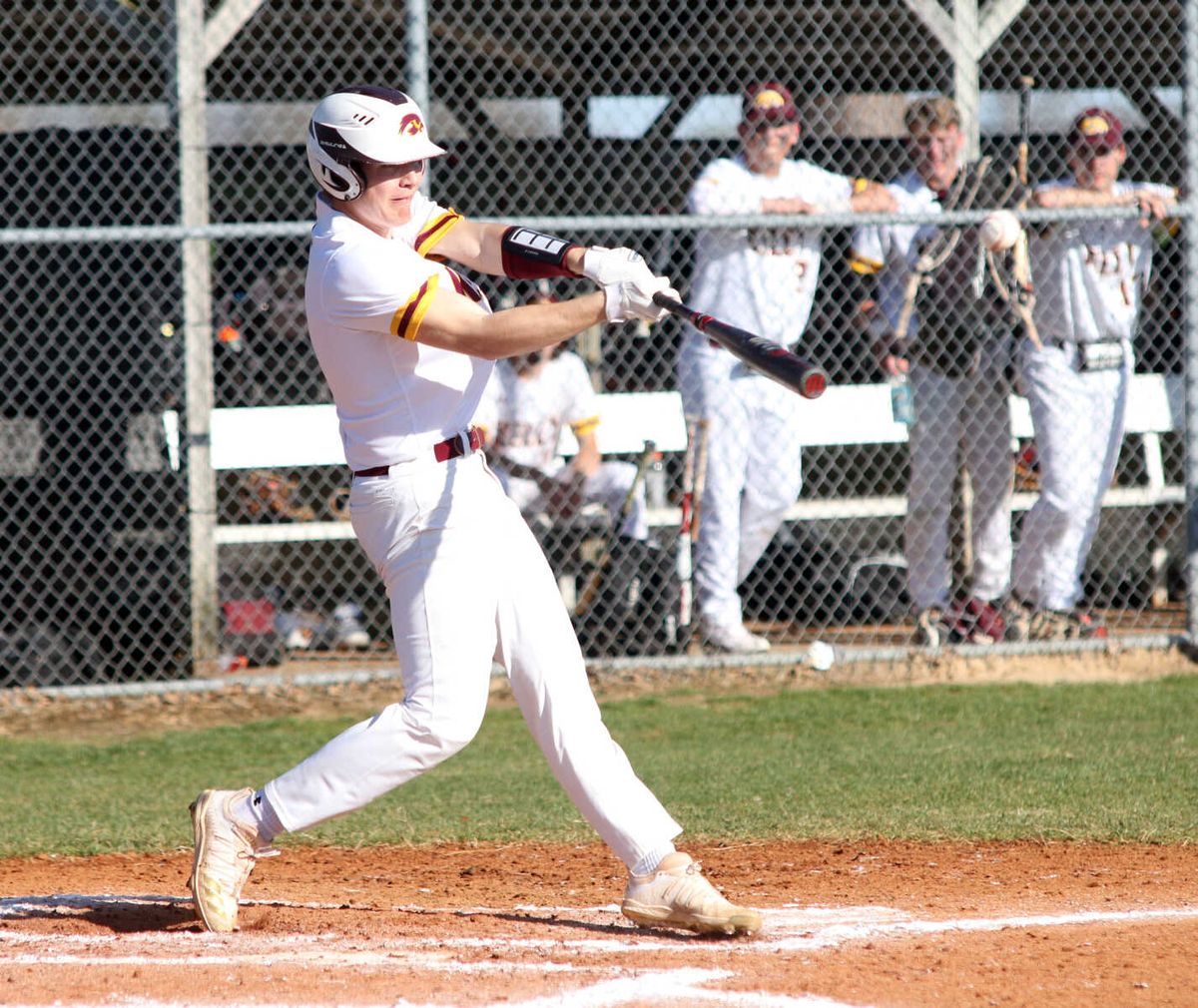Kelly scores five over two innings to defeat East Prairie 8-5
