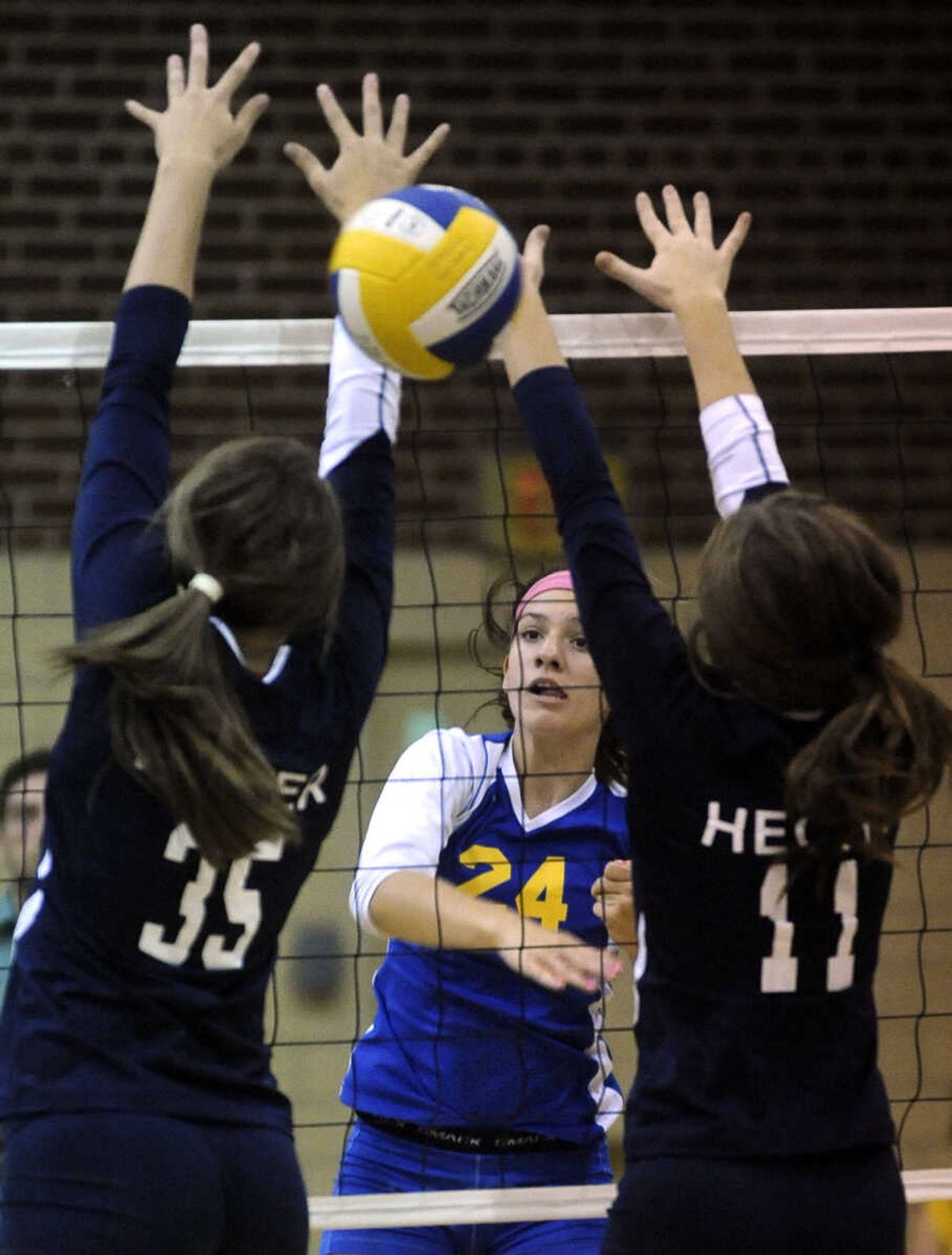 St. Vincent vs. Saxony Lutheran volleyball