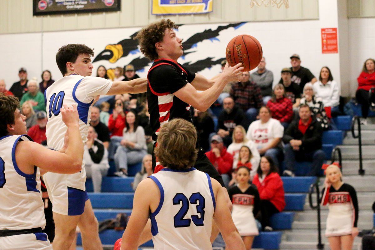 East Prairie finds its spark, blazes past Oran for road conf...