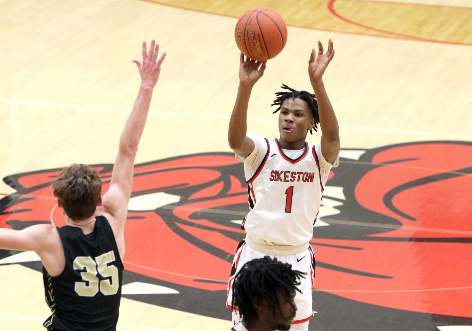 C5D1: Sikeston advances to district semifinals with win over Windsor