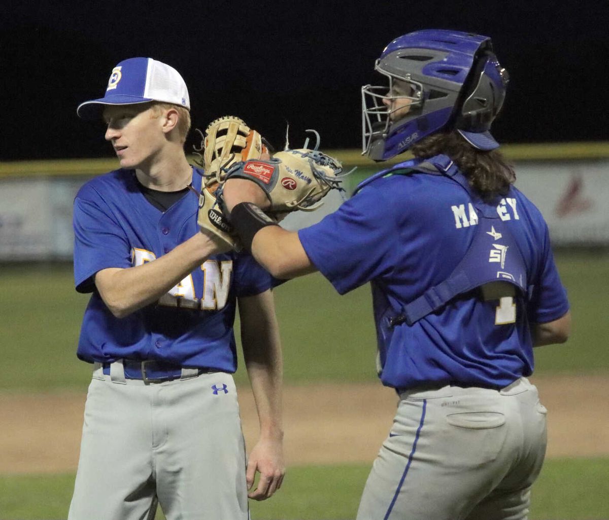 Oran wins two; Kelly loses close contest to Helias Catholic ...
