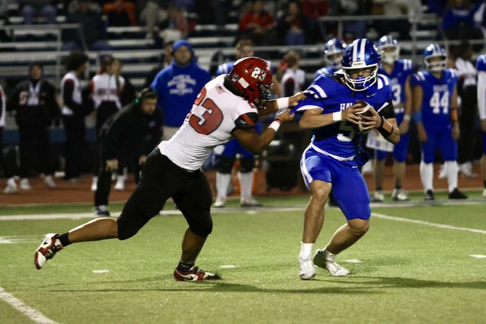 Hillsboro ends Sikeston’s season with late takeaways