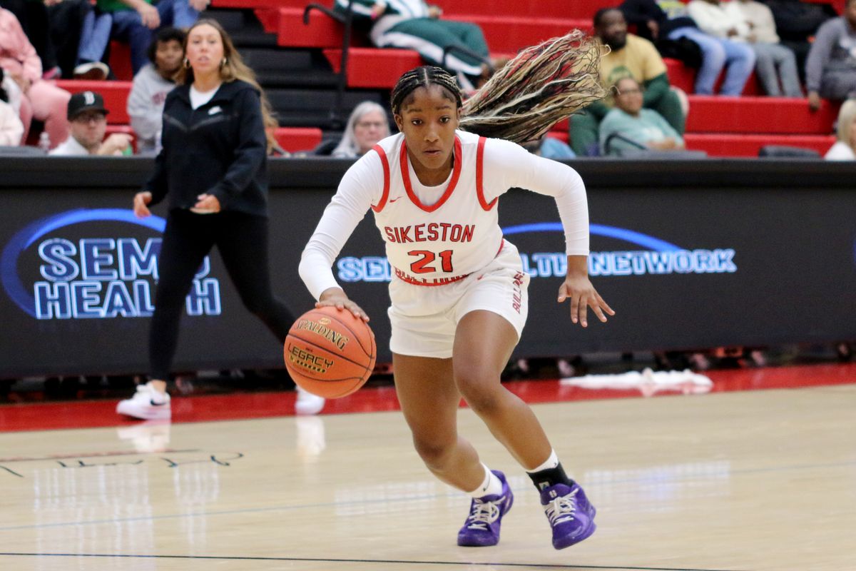 Sikeston stacks wins, answers NMCC pressure, handles SCC on road