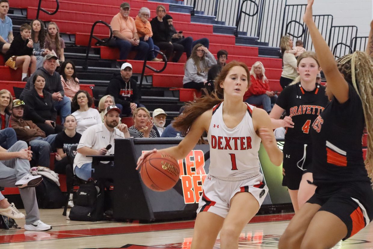 Lady Bearcats keep winning, this time over Scott County Cent...