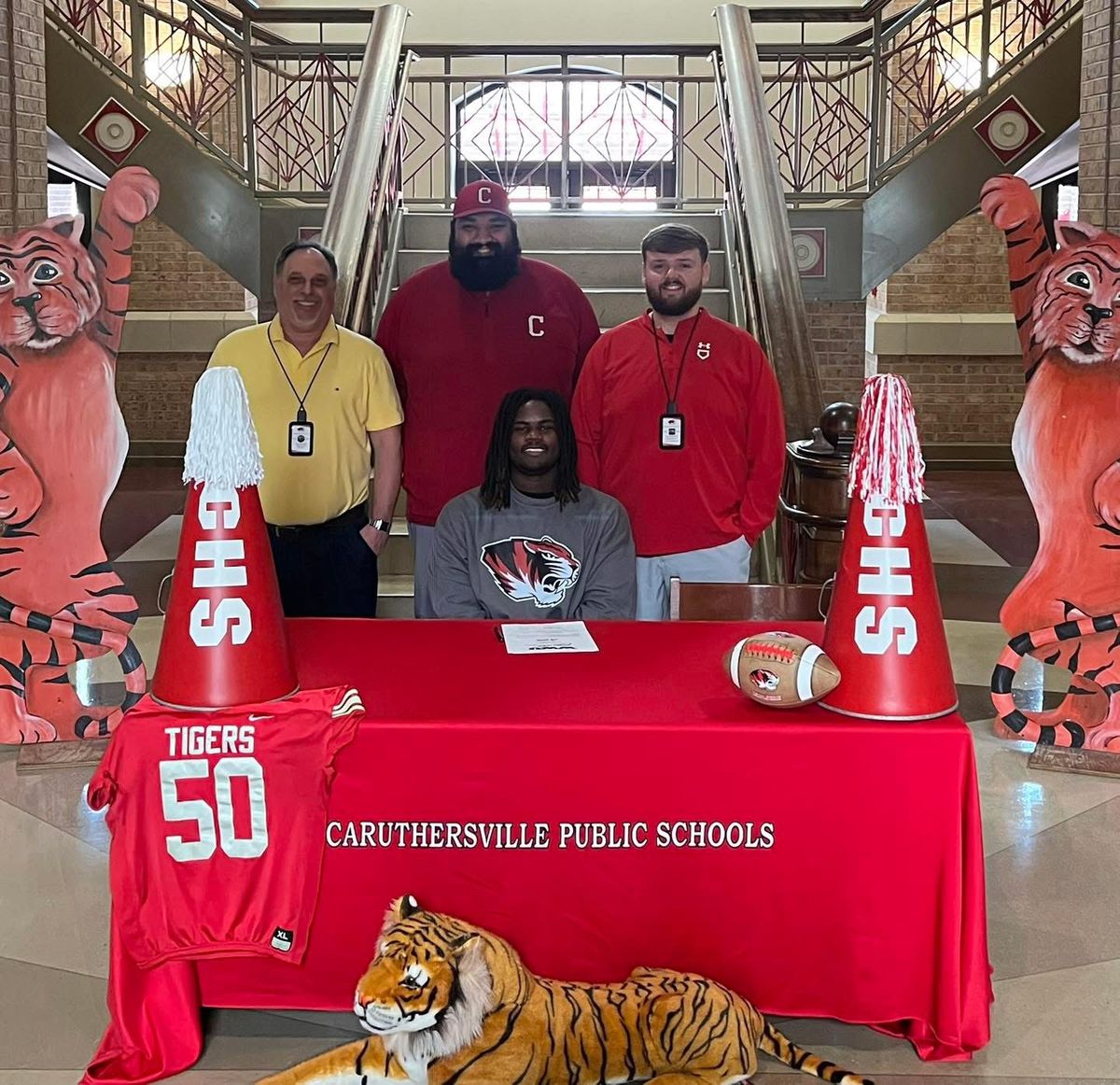 Caruthers commits to William Woods for football