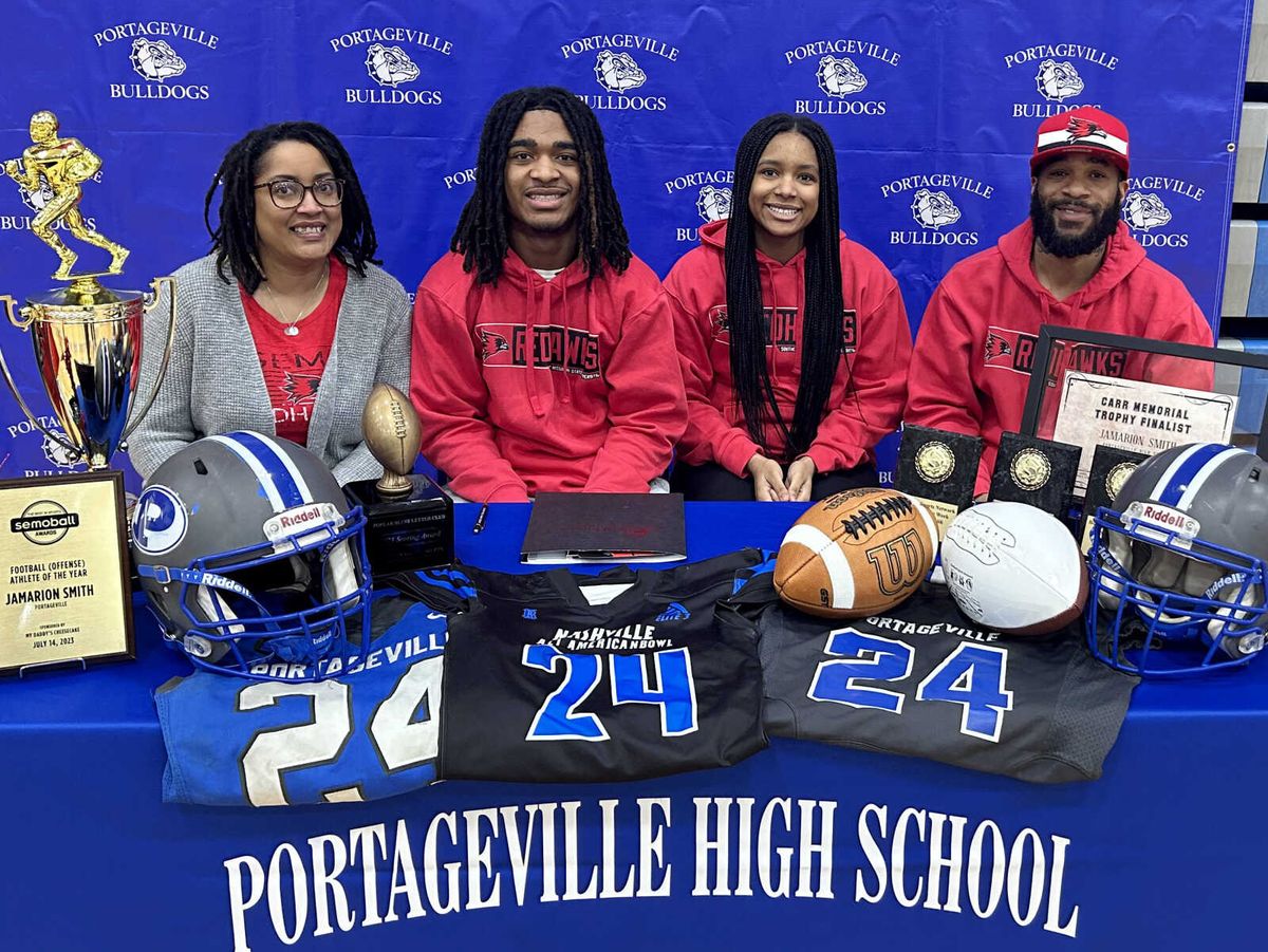 Portageville record-setting running back Jamarion Smith signs with SEM...