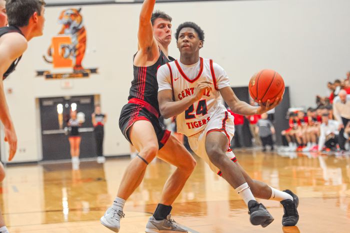 Semoball Boys Basketball Top 10, Jan. 26: Scott City approaches top-fi...