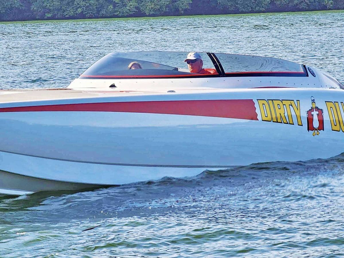 Dirty Duck Racing: Local legend continues to break records on the wate...