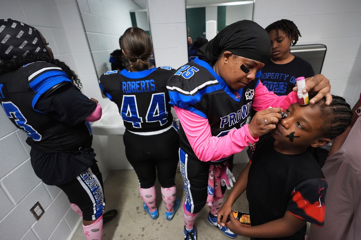 Women's tackle football gives female athletes opportunities in a game ...