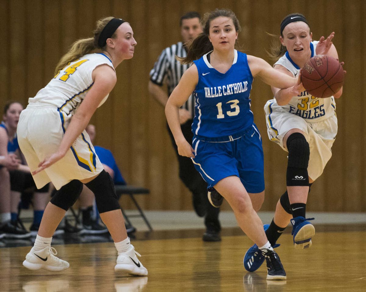 Class 2 District 2 girls basketball semifinal - Oran vs. Valle Catholi...
