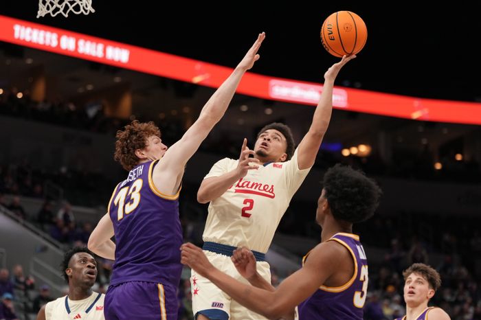 Trey Campbell scores 23 with 6 3s to lead UNI to MVC Tournament title ...