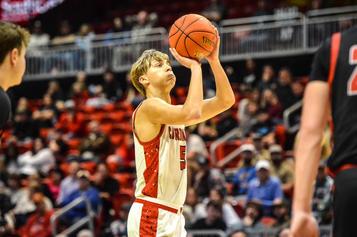 Layton, Woodland sneak past Chaffee 68-67 in thrilling seMissourian To...