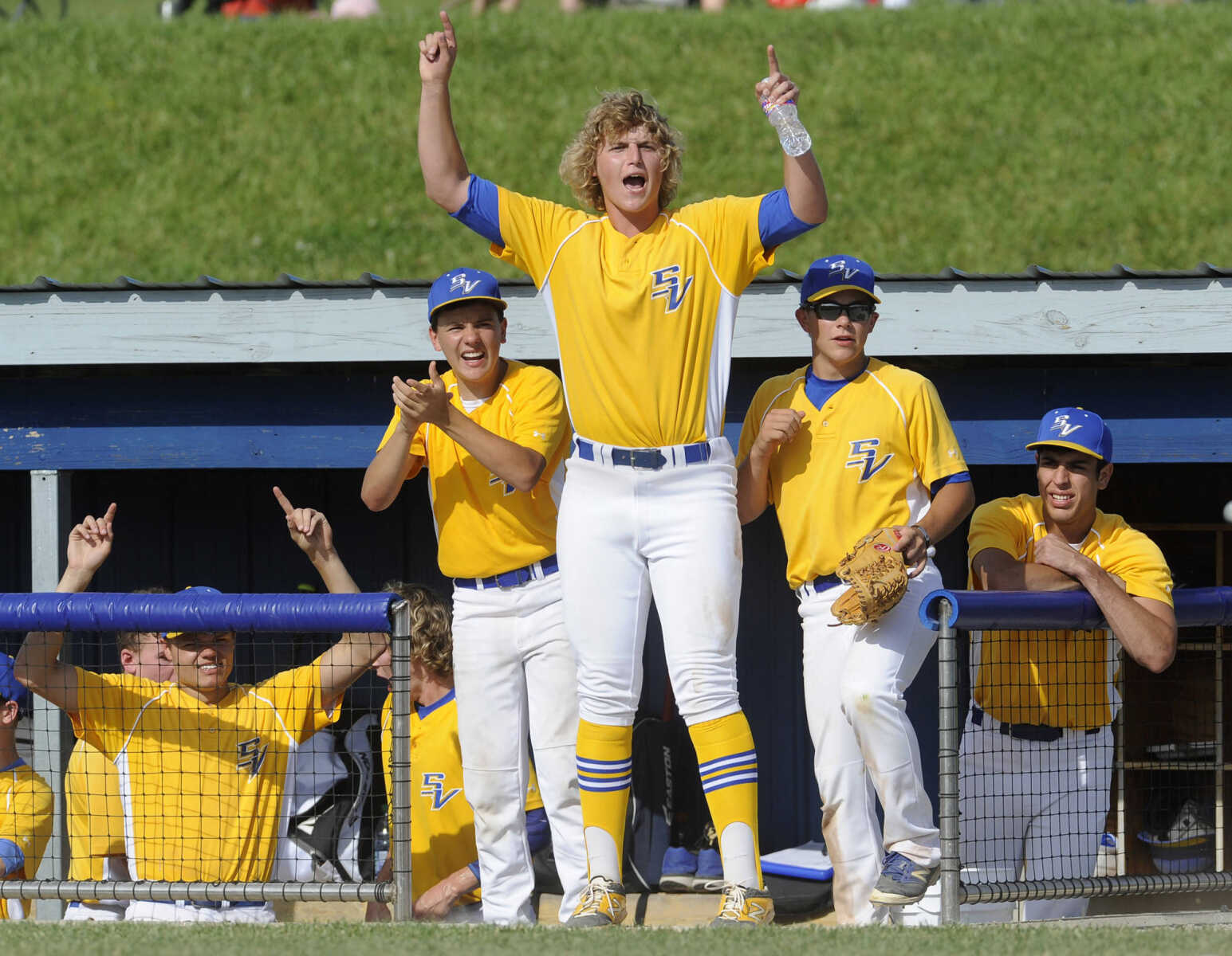 Class 2 District 3 baseball title - St. Vincent vs. Bismarck