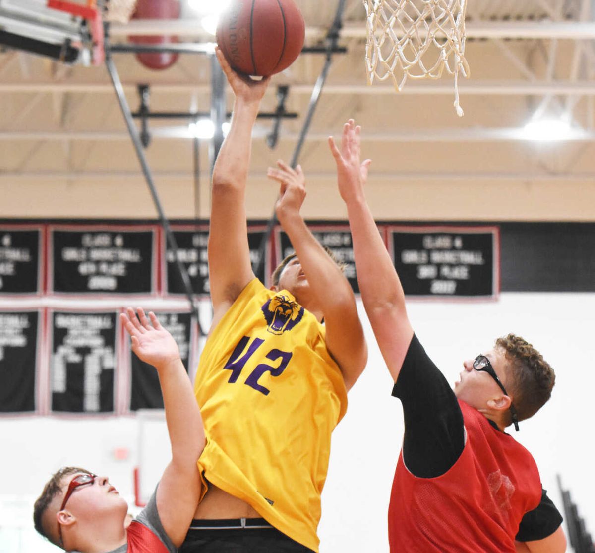 Bloomfield basketball focusing on playing defense, limiting turnovers