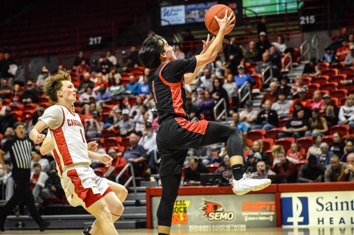 Layton, Woodland sneak past Chaffee 68-67 in thrilling seMissourian To...