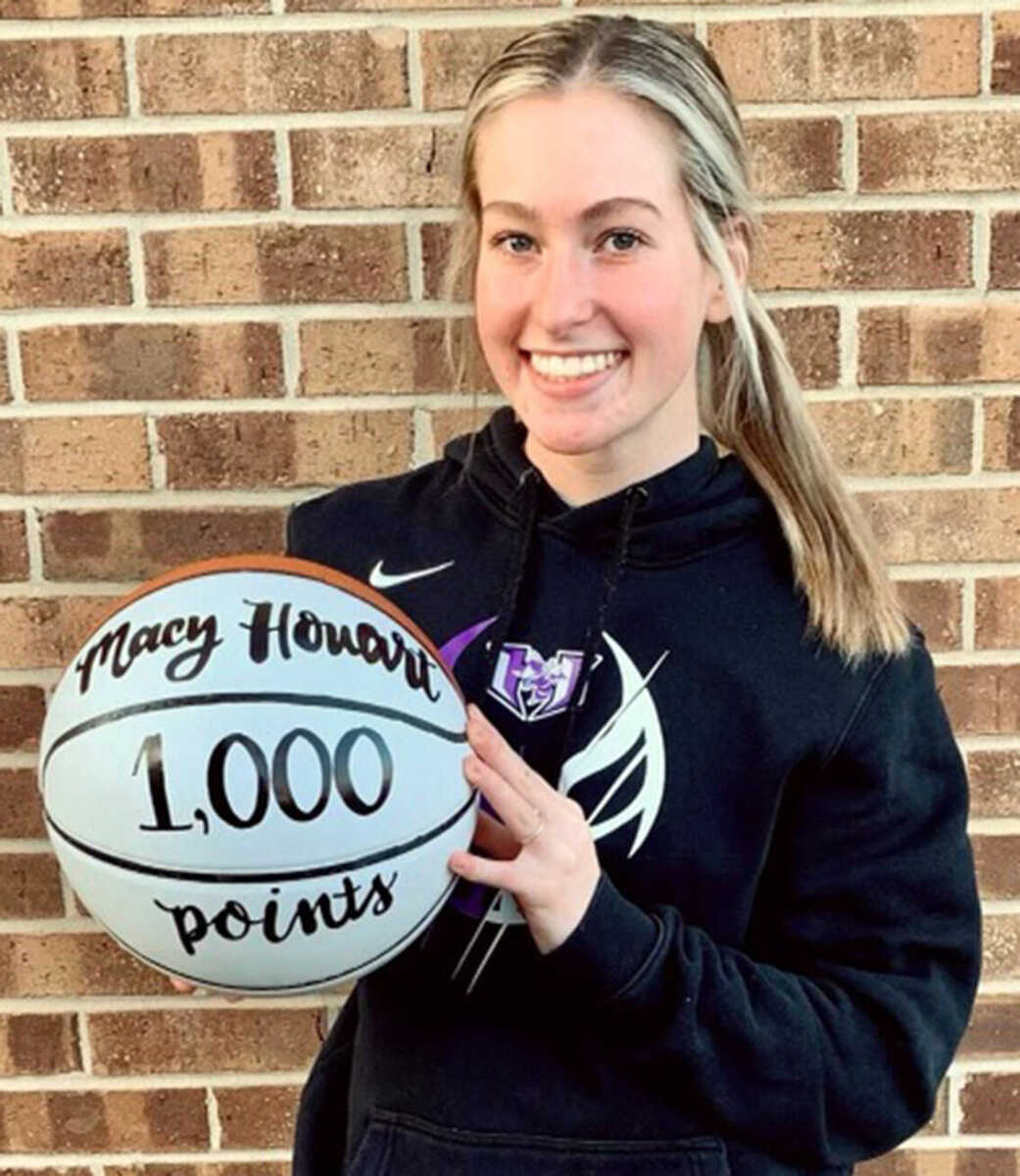 Holcomb senior Macy Houart scores 1,000th point