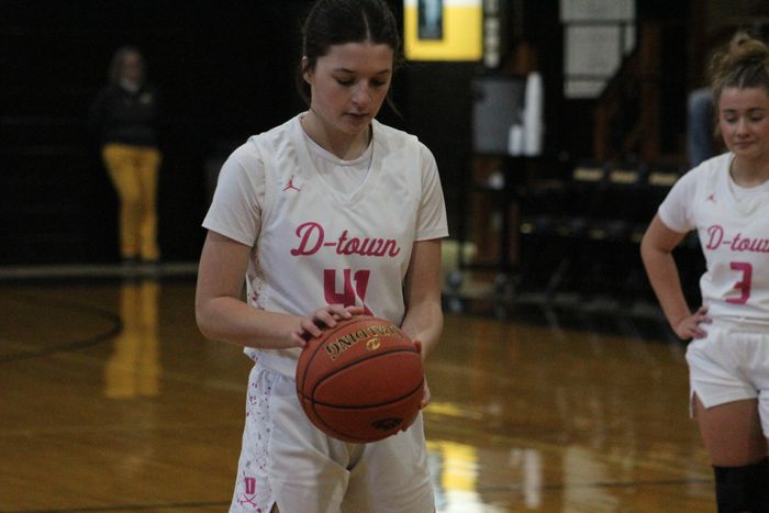 Doniphan, Neelyville girls steamroll to OFC semifinals