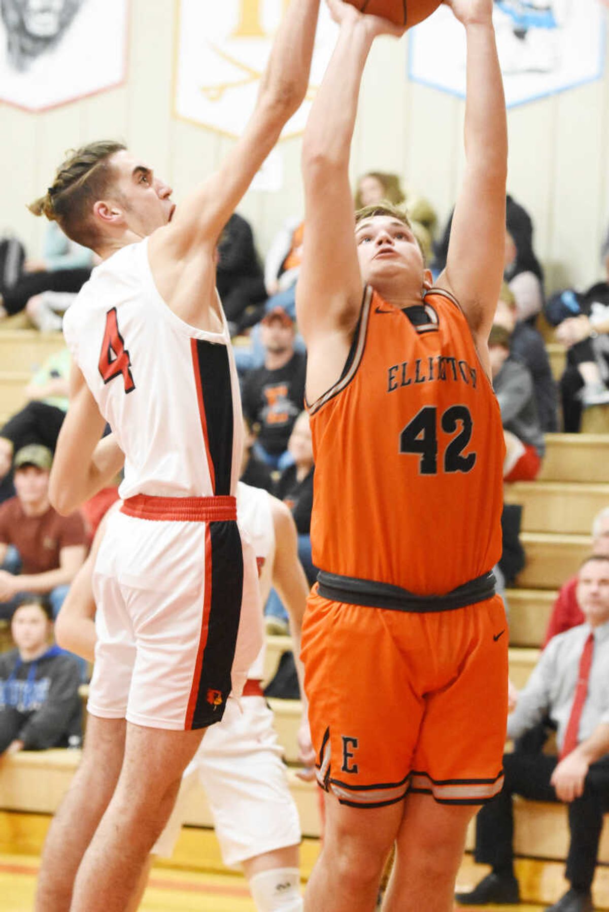 East Carter boys show potential in second half against Ellin...