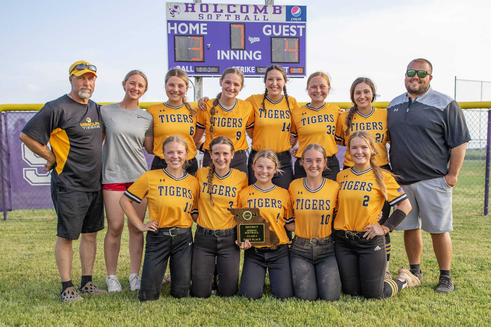 Risco upsets Holcomb for program’s first district title