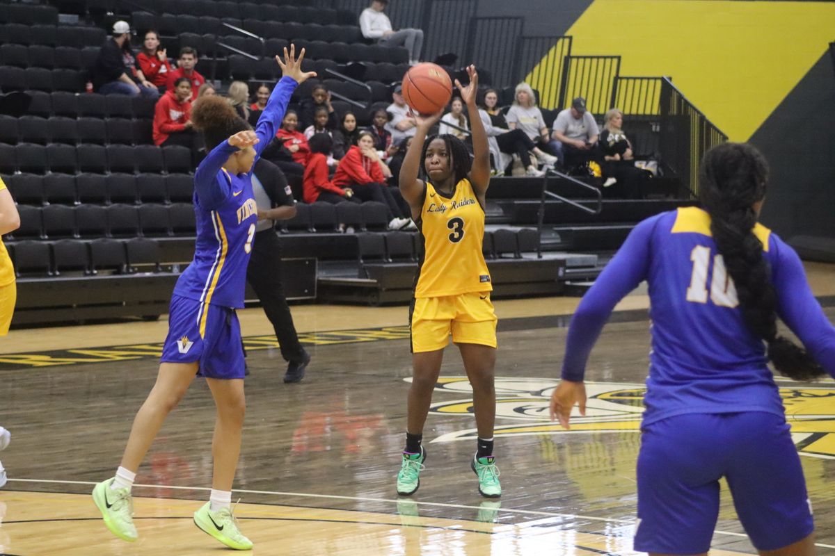 Lady Raiders move to 8-0 with win over Trailblazers