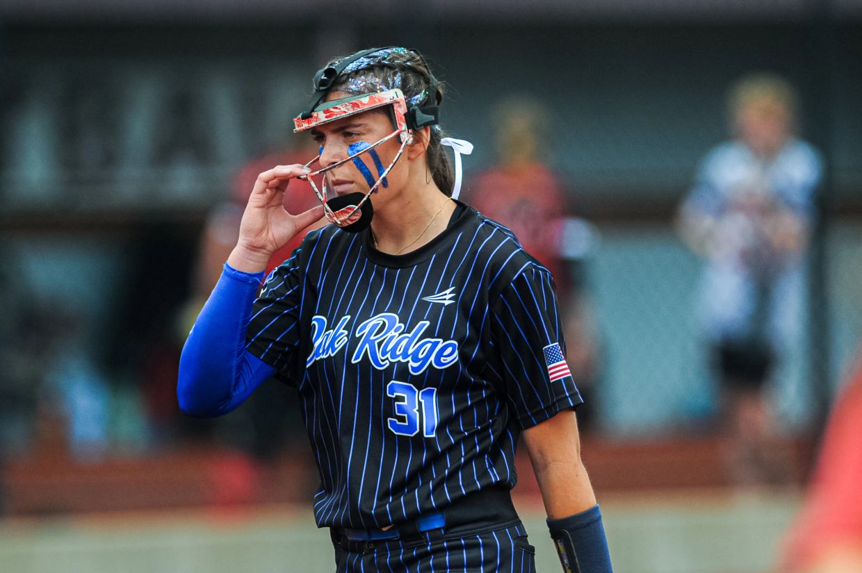 COLUMN: Deckerd anomalous in golden sophomore season