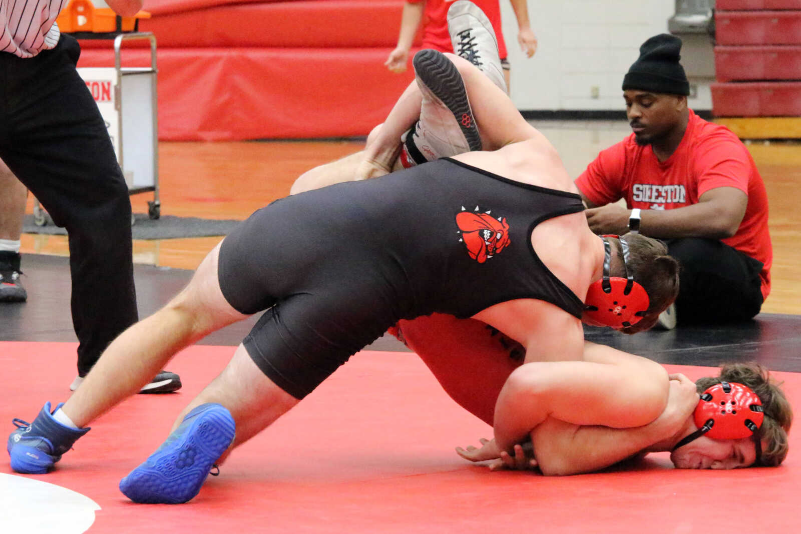 Sikeston wrestling hosts Red and Black Meet