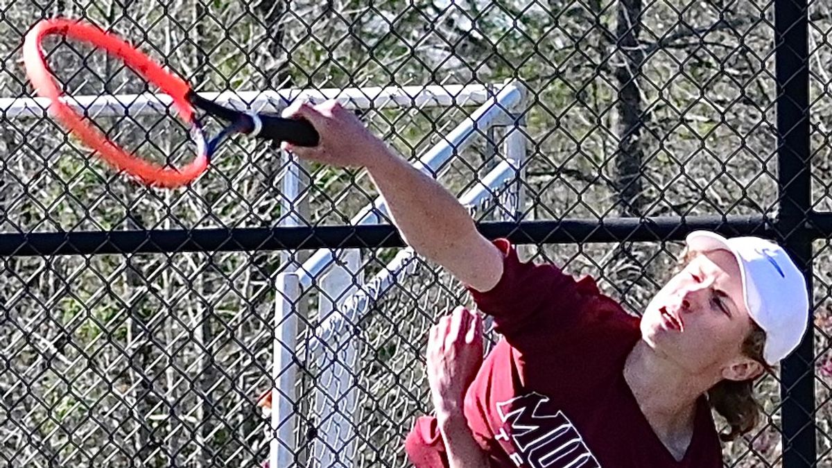 Mules dominate Festus to remain undefeated