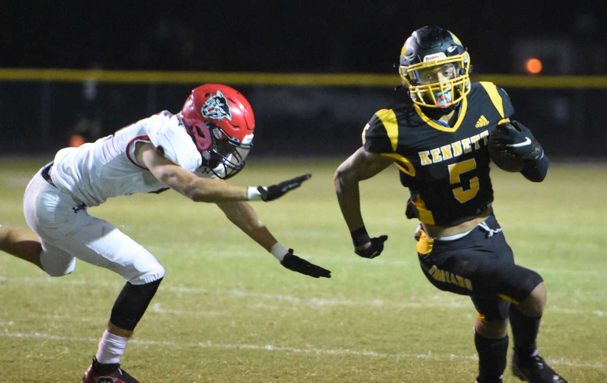 Dexter at Kennett football
