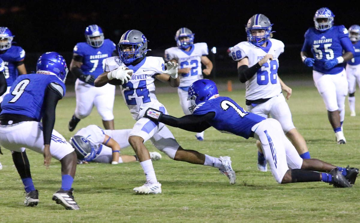 Jamarion Smith’s five rushing touchdowns power Portageville past Charl...
