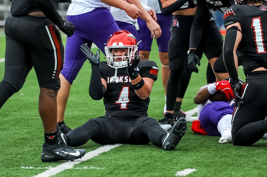 Pandemonium at "The Pit": Jackson football shocks Christian Brothers