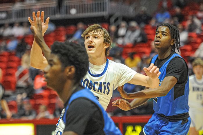 Photo gallery: Charleston vs. Delta, seMissourian fifth-place semis