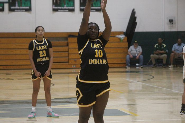 Carter and Edwards combine for 44 as Kennett rolls past Mald...