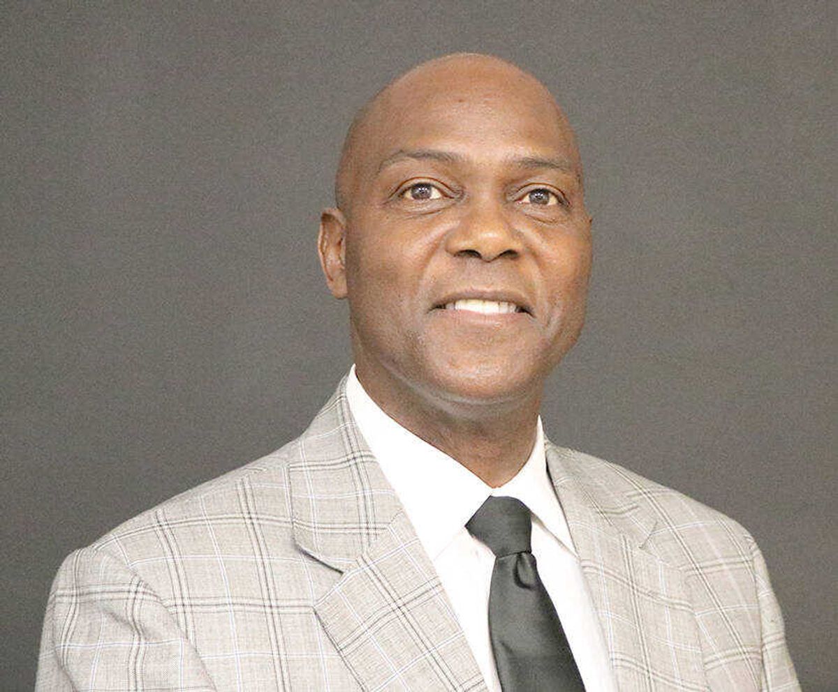 Raiders tab alumnus, veteran coach Robert Kirby as next men's basketba...
