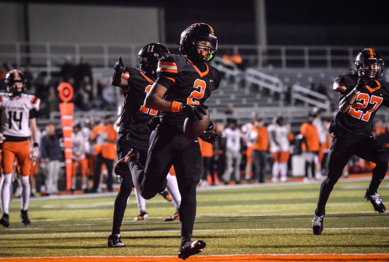 Cape Central rides big 2nd half to smoke Webster Groves in district se...