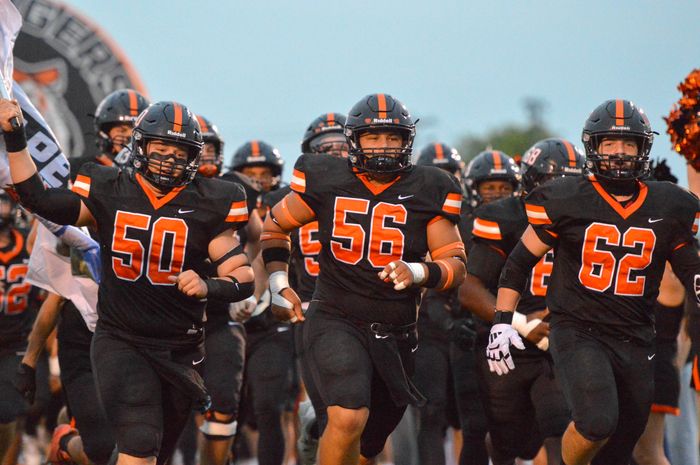 Cape Central rolls to 26-7 win over St. Charles West in home opener