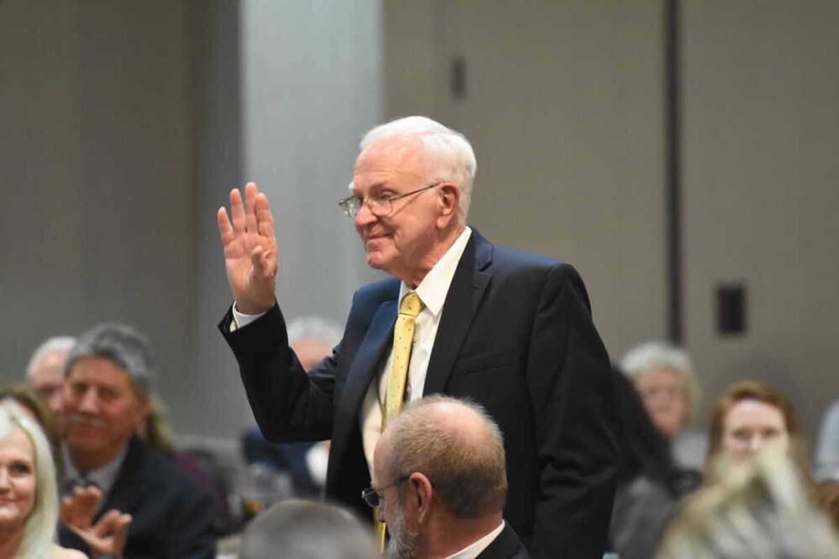 Gene Bess headed to Naismith Hall of Fame